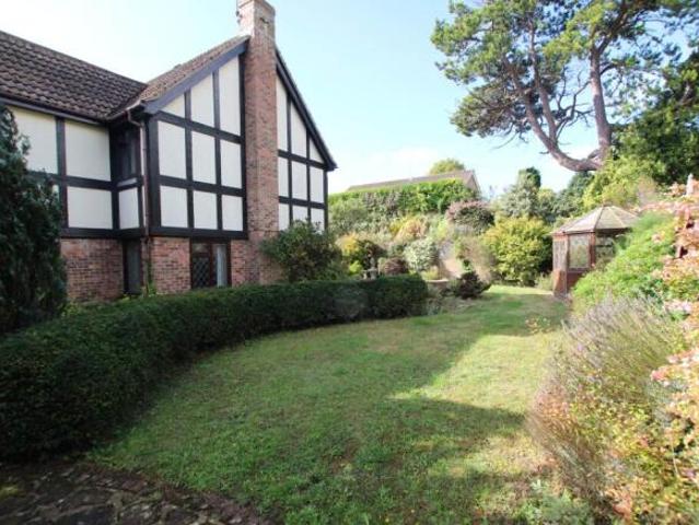 5 bedroom detached house for sale in Rectory Close, Eastbourne, BN20 8AQ, BN20