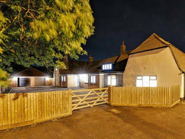 5 bedroom detached house for sale in Rectory Road Bluntisham PE28
