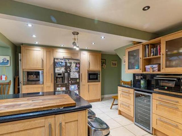5 Bedroom Detached House For Sale In Riccall, York