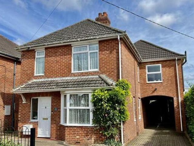 5 Bedroom Detached House For Sale In Ringwood