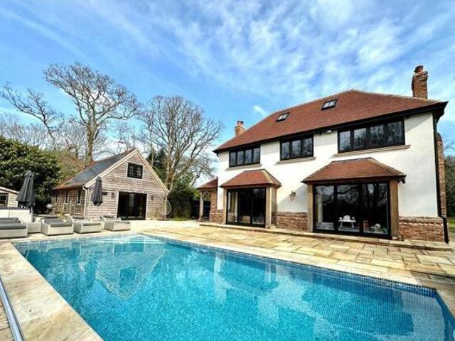 5 Bedroom Detached House For Sale In Ringwood, Hampshire