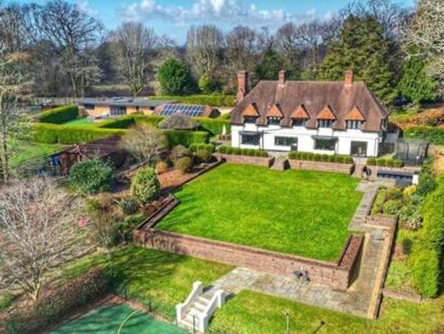 5 Bedroom Detached House For Sale In Ringwood, Hampshire