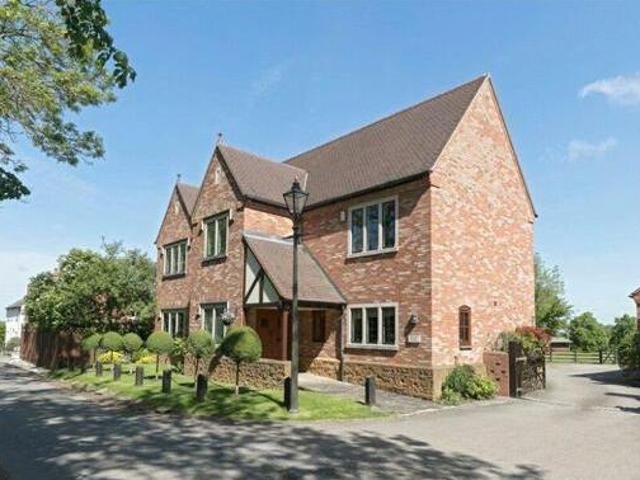 5 Bedroom Detached House For Sale In Rugby, Warwickshire