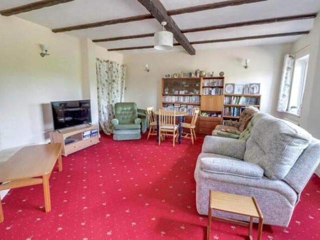 5 bedroom detached house for sale in Wokingham Road, Earley, RG6