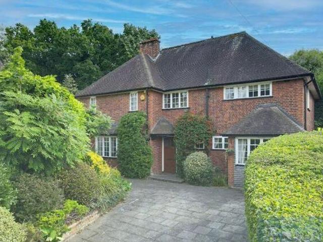 5 Bedroom Detached House For Sale In Woodford Green, Essex