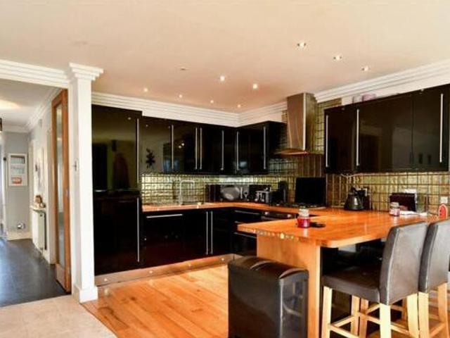 5 Bedroom Detached House For Sale In Woodingdean, Brighton