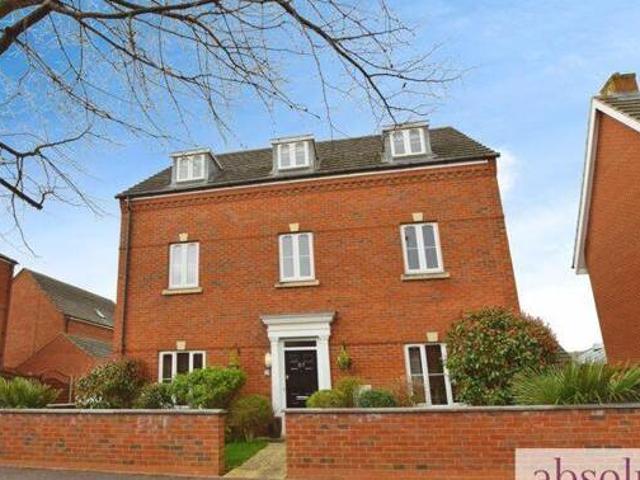 5 Bedroom Detached House For Sale In Woodlands Park
