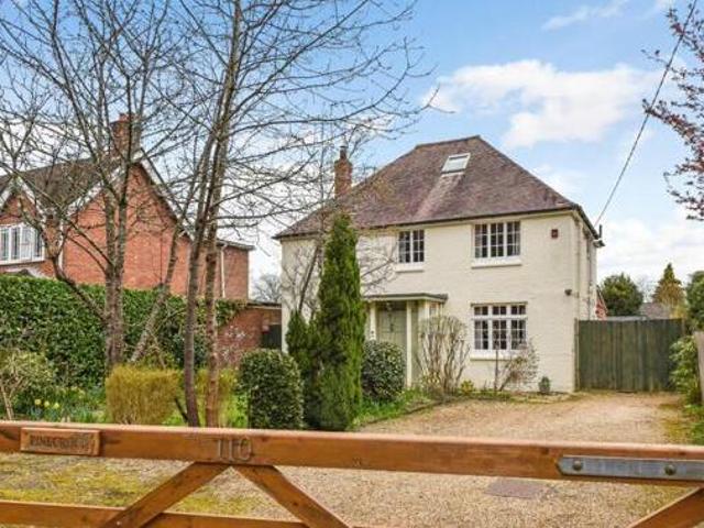 5 Bedroom Detached House For Sale In Woodlands, Southampton