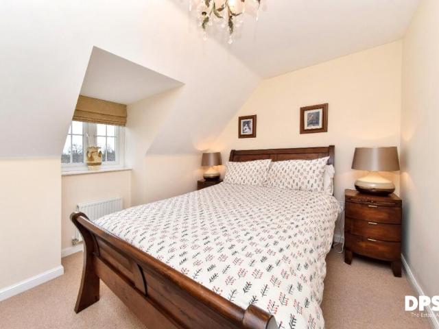 5 bedroom detached house for sale in Woodside View, Middleton, Leeds, LS10