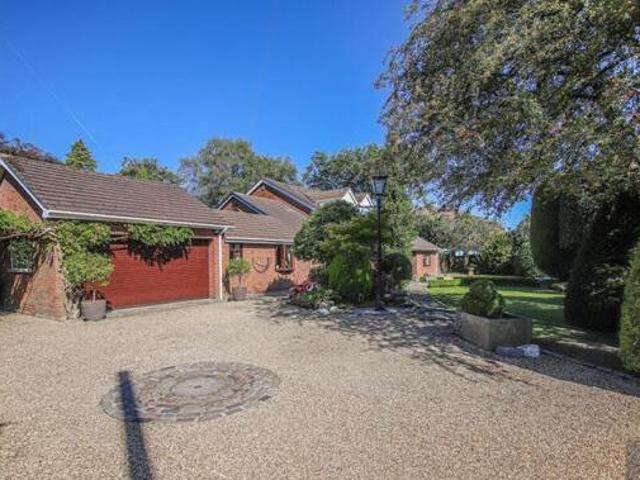 5 Bedroom Detached House For Sale In Woodsmoor