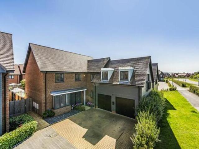 5 Bedroom Detached House For Sale In Wootton