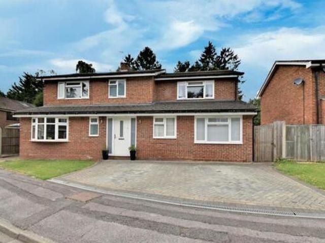 5 Bedroom Detached House For Sale In Watford, Hertfordshire