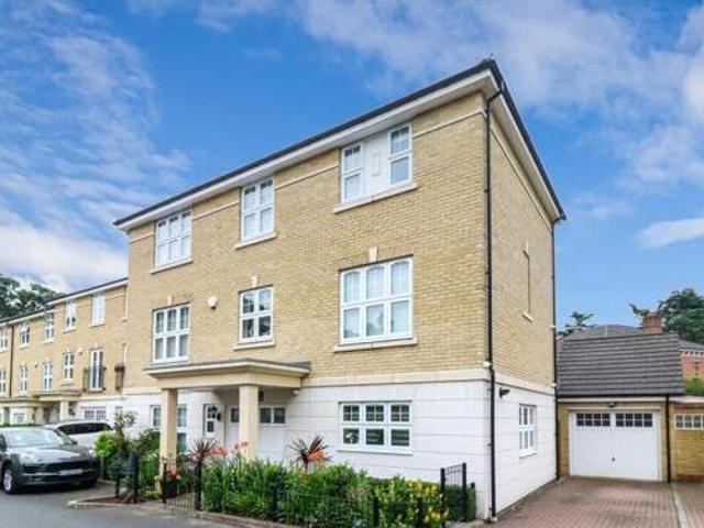 5 Bedroom Detached House For Sale In Watford, Herts