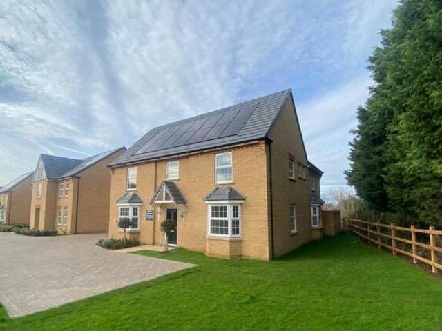 5 Bedroom Detached House For Sale In Wavendon, Milton Keynes