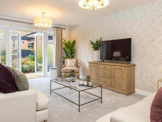 5 bedroom detached house for sale in The Nook, Waldens Way, LE18