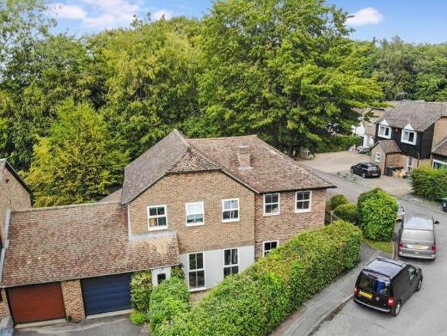 5 Bedroom Detached House For Sale In Walderslade