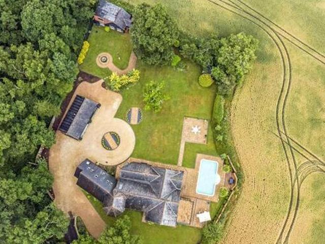 5 Bedroom Detached House For Sale In Wallingford