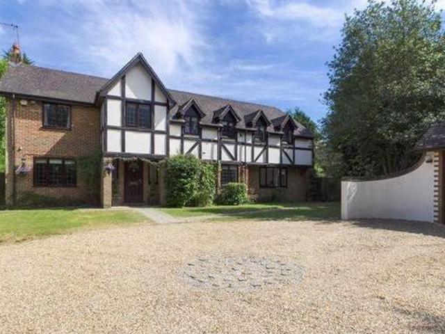 5 bedroom detached house for sale in Walton on the Hill KT20