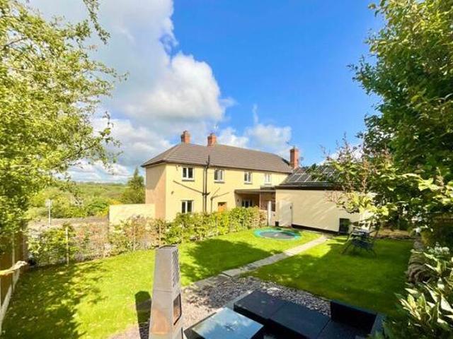 5 Bedroom Detached House For Sale In Wetley Rocks
