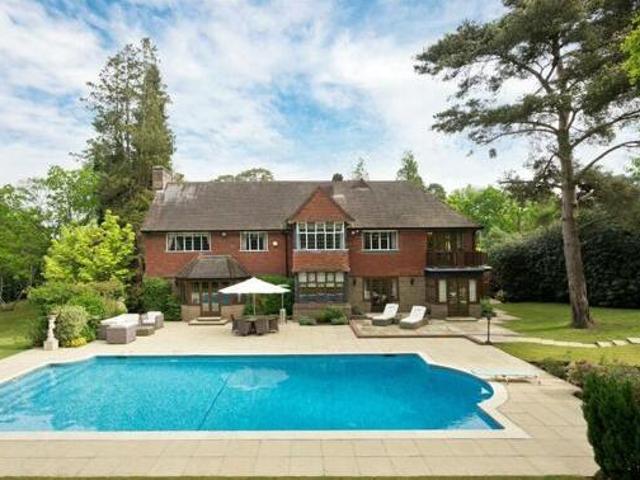 5 Bedroom Detached House For Sale In Weybridge, Surrey