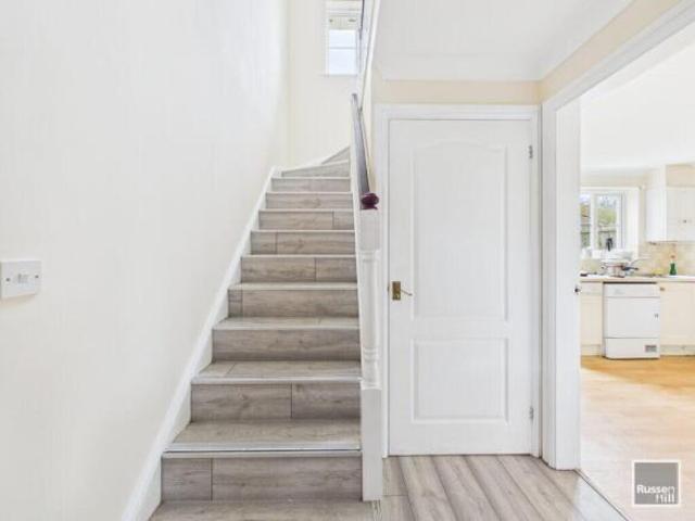 5 bedroom detached house for sale in Weatherby Road, Chapel Break, NR5