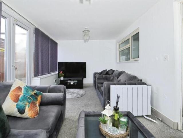 5 bedroom detached house for sale in Welland Road, Dogsthorpe, Peterborough, PE1