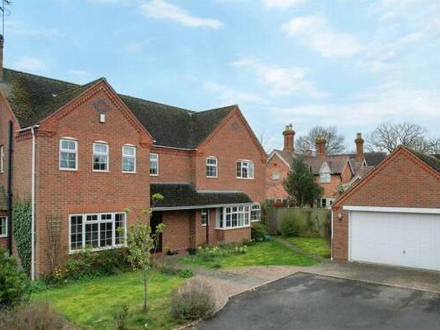 5 Bedroom Detached House For Sale In Wellesbourne