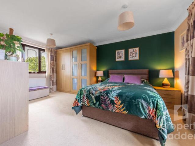5 bedroom detached house for sale in Wensum Valley Close, Hellesdon, Norfolk, NR6