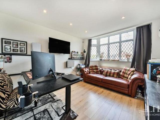 5 bedroom detached house for sale in West Way, Brentwood, CM14