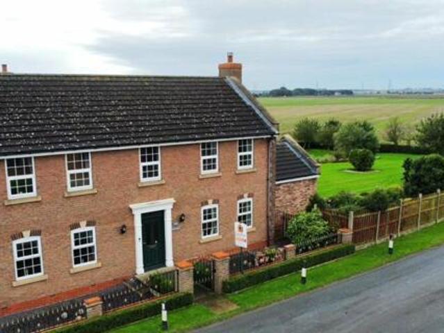 5 Bedroom Detached House For Sale In West Butterwick