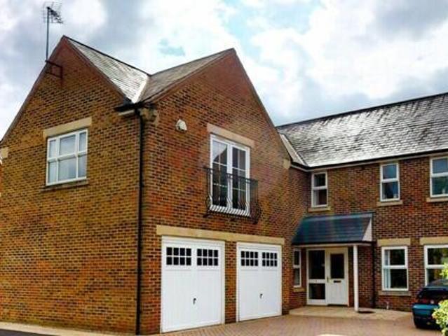 5 Bedroom Detached House For Sale In West Park