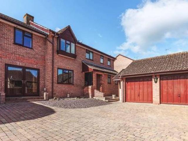 5 bedroom detached house for sale in Westernlea Crediton EX17
