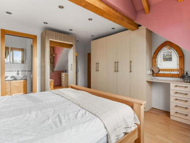 5 bedroom detached house for sale in Westfield Avenue, Chelmsford CM1