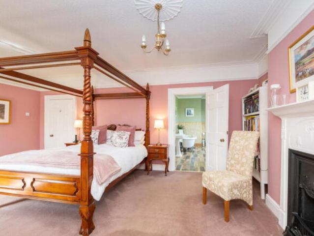 5 bedroom detached house for sale in Wharncliffe Side, Sheffield, S35 0DJ, S35