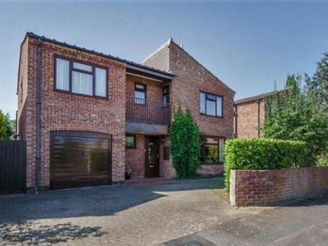 5 Bedroom Detached House For Sale In Wheatley