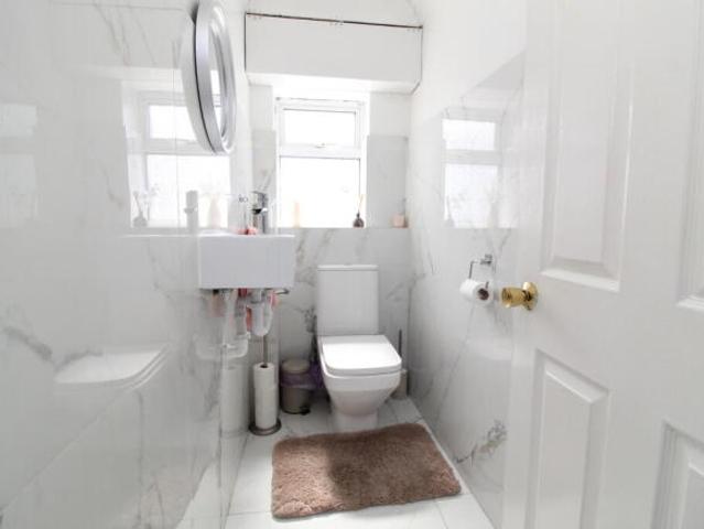5 bedroom detached house for sale in Wheeldale Close, Kingston Upon Hull, City Of Kingston Upon Hull, HU8