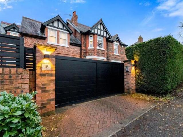 5 bedroom detached house for sale in Whitbarrow Road, Lymm, WA13