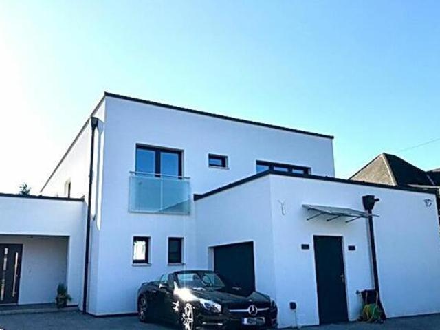 5 Bedroom Detached House For Sale In Whitefield