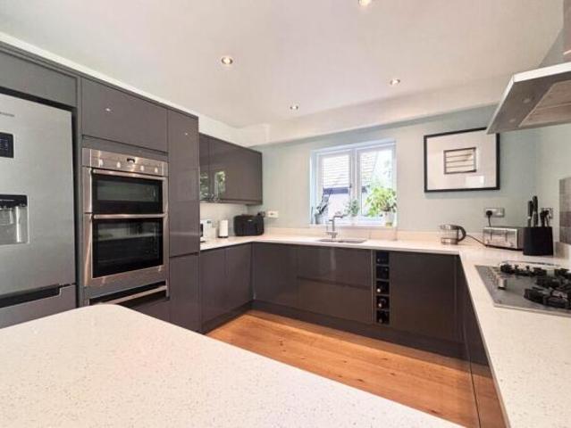 5 bedroom detached house for sale in Wickham Way, Park Langley, Beckenham, BR3