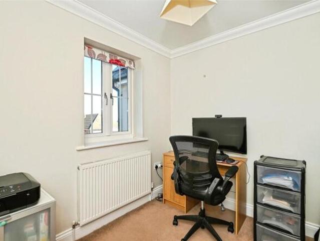 5 bedroom detached house for sale in Wilson Avenue, Rochester, Kent, ME1