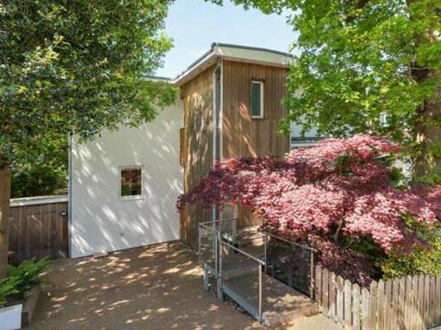 5 Bedroom Detached House For Sale In Wimbledon, London