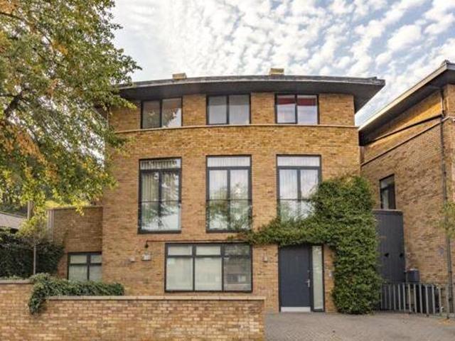 5 Bedroom Detached House For Sale In Wimbledon, London