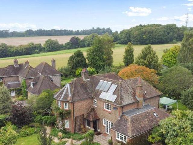 5 Bedroom Detached House For Sale In Winchester