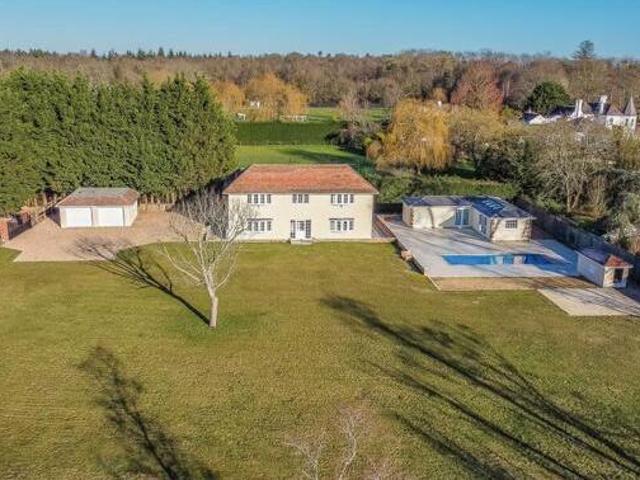 5 Bedroom Detached House For Sale In Windsor, Berkshire