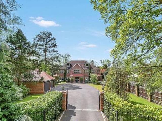 5 bedroom detached house for sale in Winkfield Road Ascot SL5