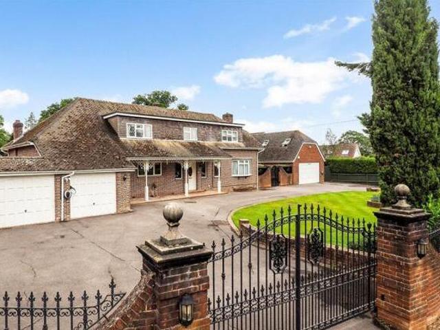 5 Bedroom Detached House For Sale In Winsor