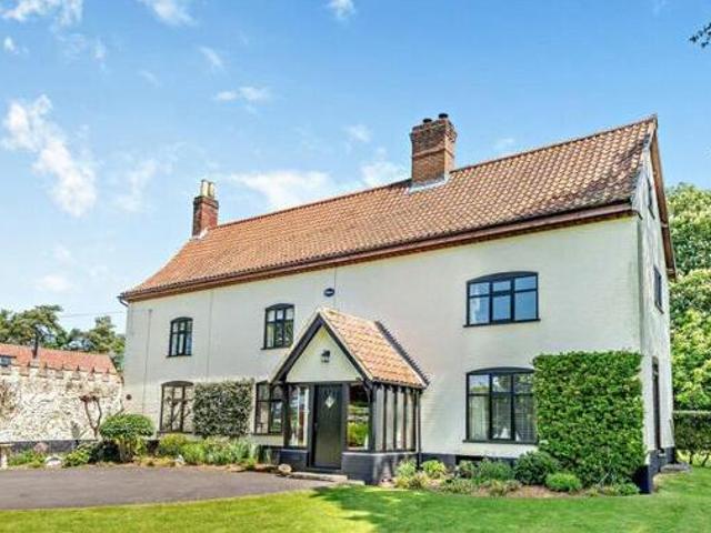 5 Bedroom Detached House For Sale In Wymondham, Norfolk