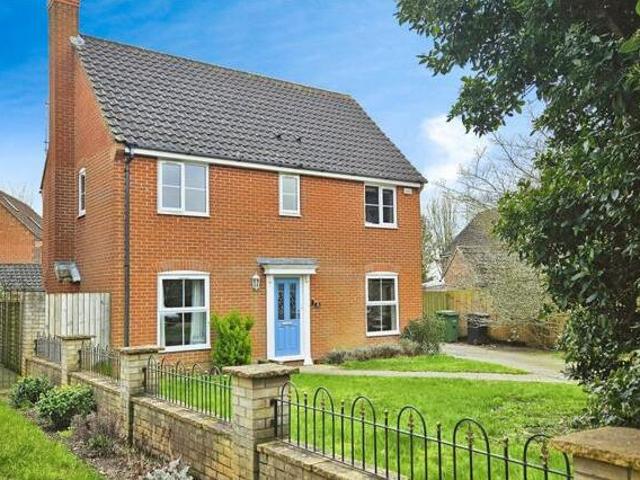 5 Bedroom Detached House For Sale In Wymondham, Norfolk