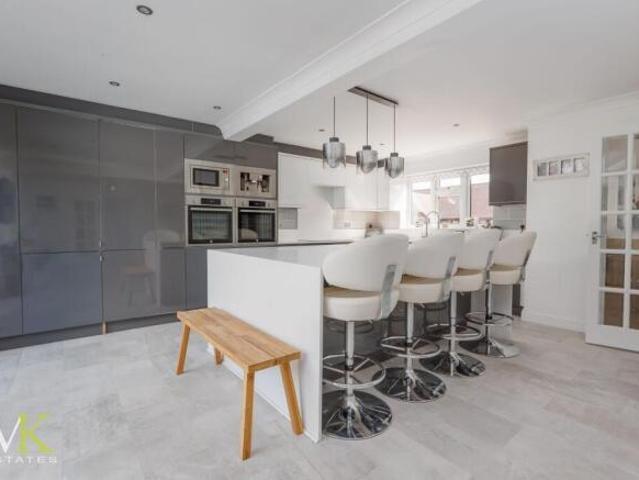 5 bedroom detached house for sale in Wynter Close, Bournemouth, BH7