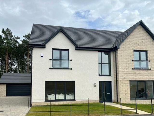 5 Bedroom Detached House For Sale In Wynyard